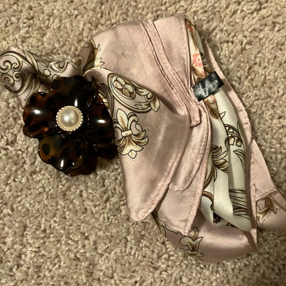 Accessories | Hair Clip Scarf Set Cheetah Print Pearl And Pink Cream ...